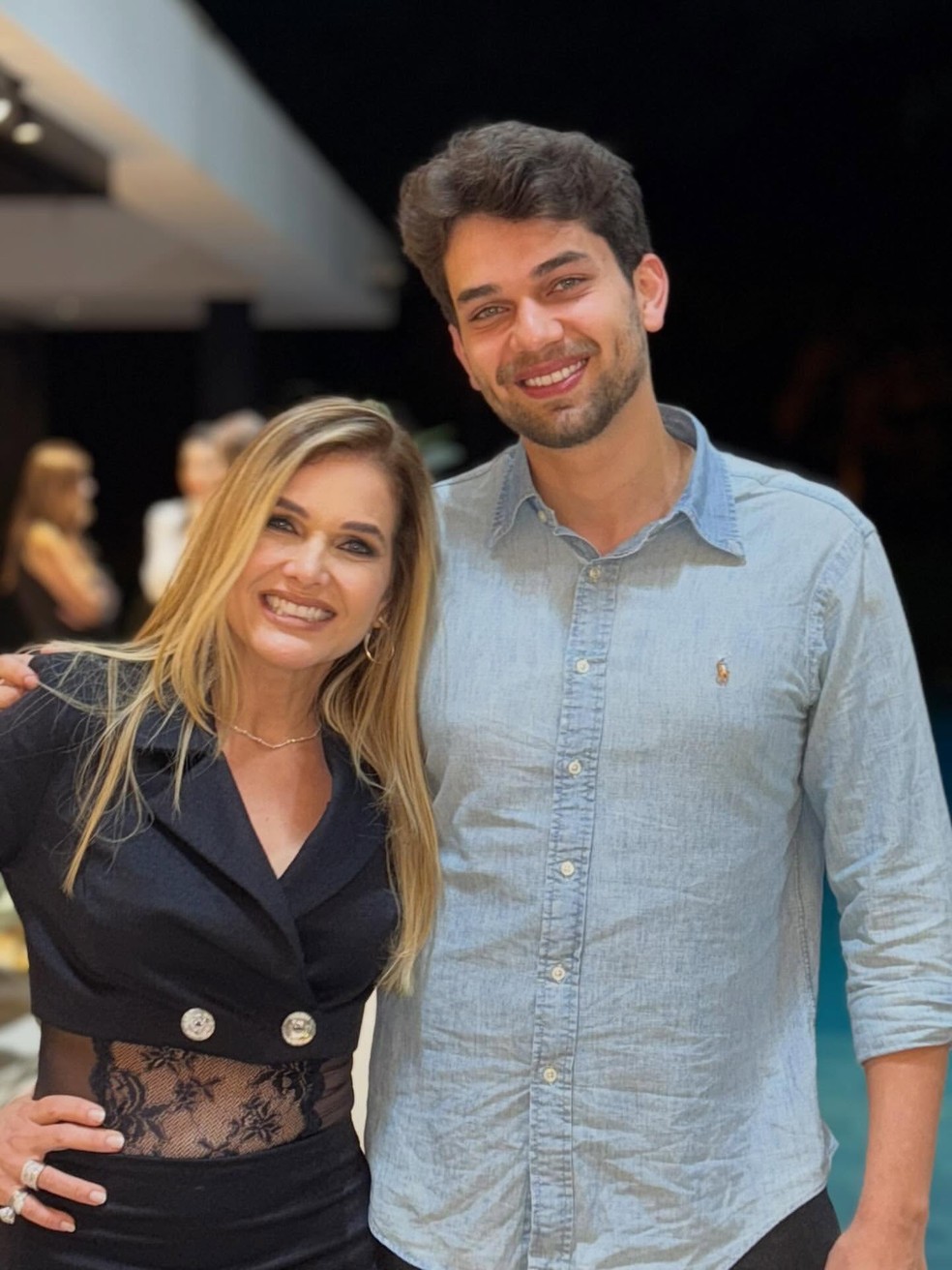 Filho de Leandro, da dupla com Leonardo, chama atenção pela semelhança ...