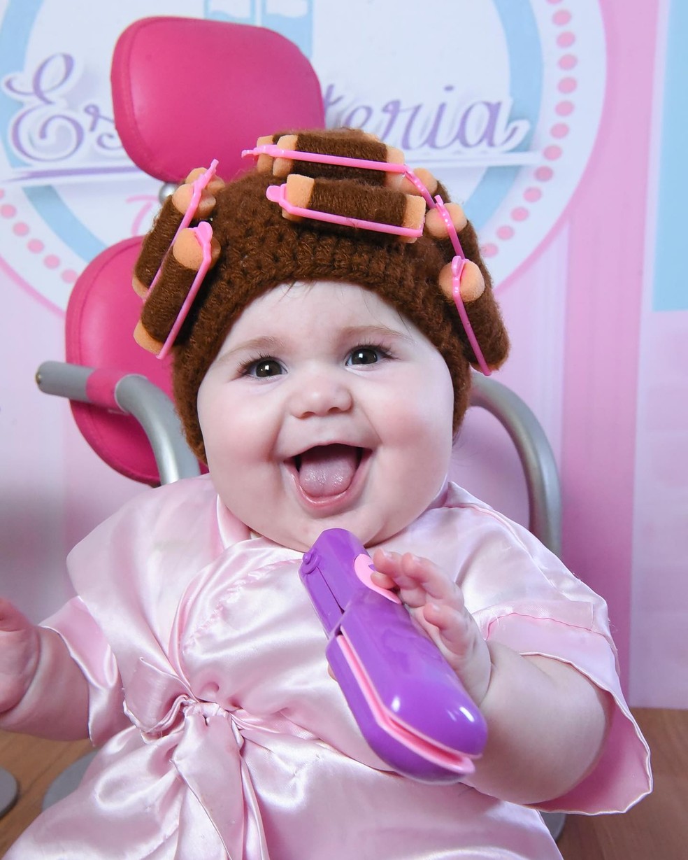 Viih Tube, a mãe e Eliezer embarcam para primeira viagem internacional ...