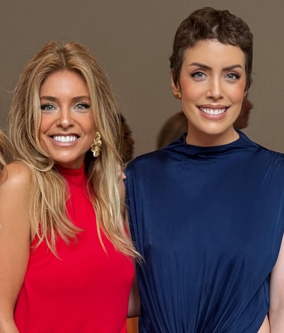 Fabiana Justus aparece com a mãe em festa de família, e web reage ...