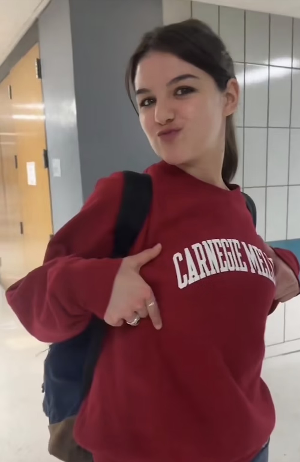 Suri Cruise, filha de Katie Holmes e Tom Cruise, faz revelação sobre ...