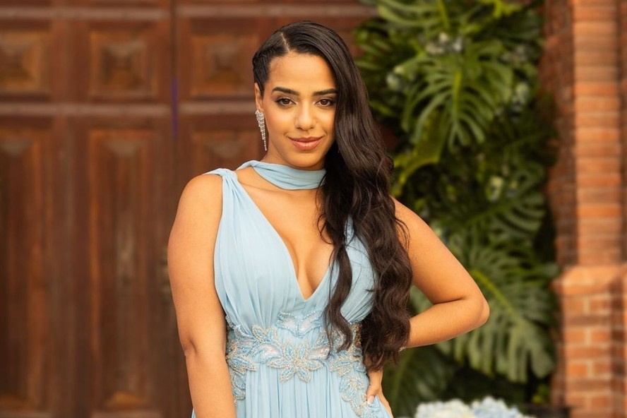 Mirella Santos finge que se forma em Medicina e engana seguidores