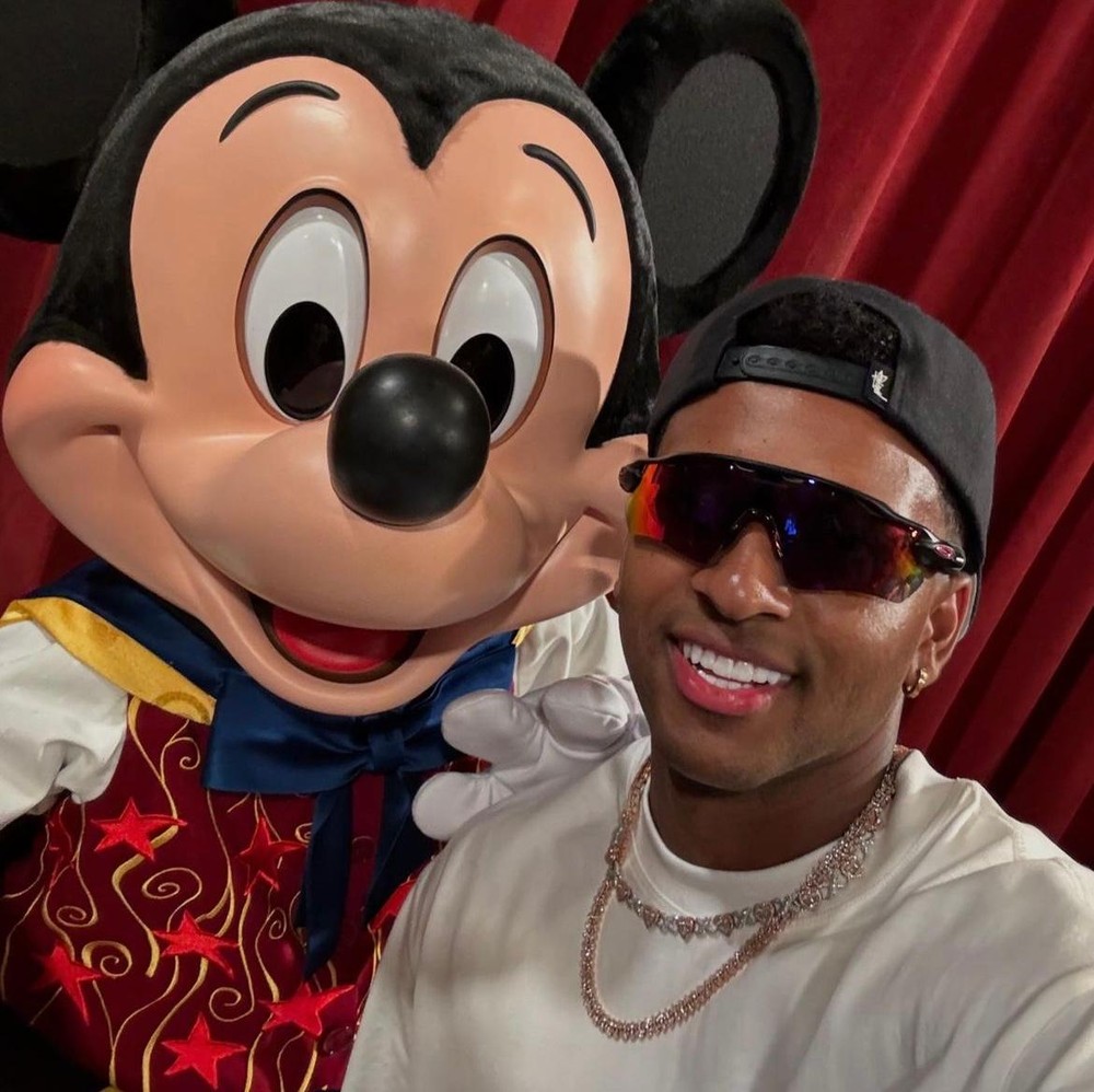 Assumiram? Influenciadora posta com Rodrygo na Espanha e aquece rumores ...