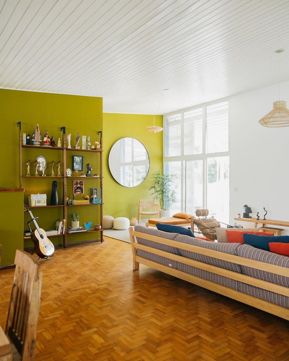Liniker reforma casa e mostra antes e depois da decoração
