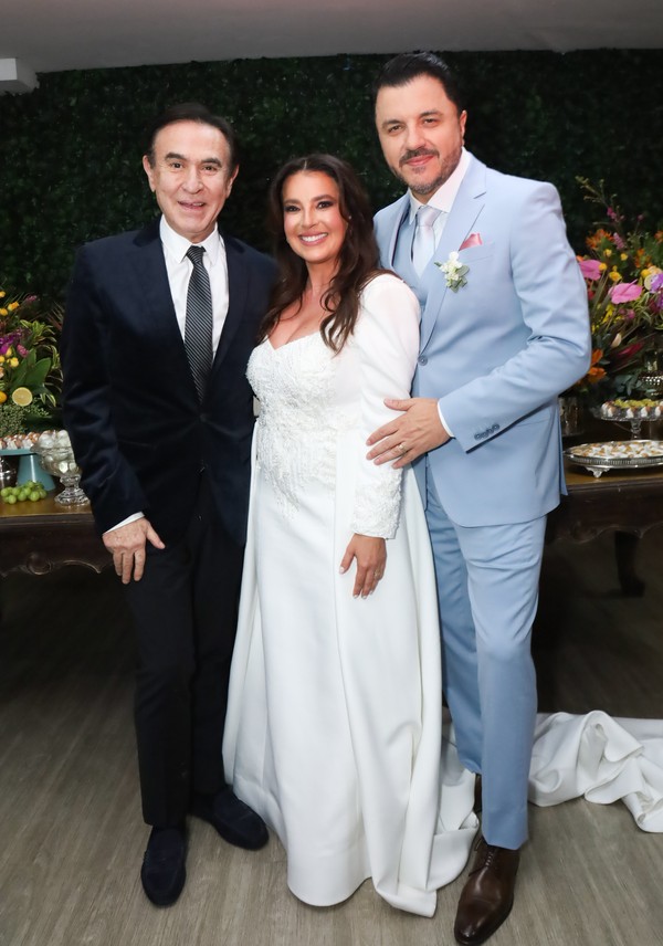 Mauricio Manieri e Izabelle Stein fazem nova cerimônia de casamento