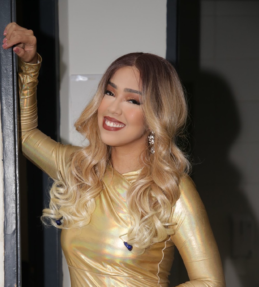 Artista que vive Mariah Carey em espetáculo revela dieta especial para ...