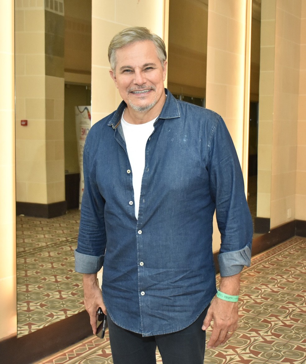 Edson Celulari é chamado de 'painho' por Carol Castro no Festival de ...