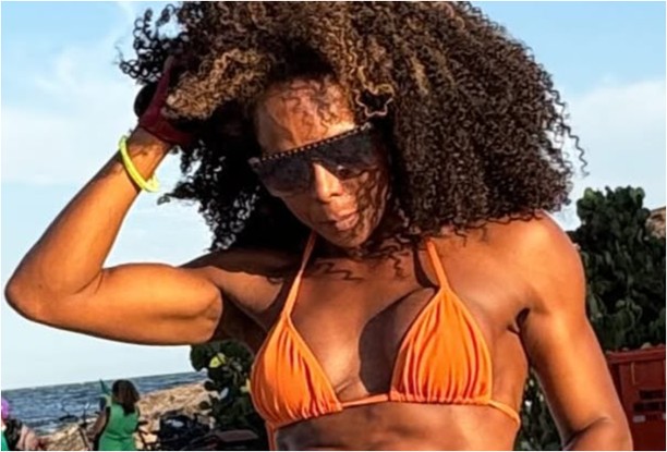 Saiba tudo sobre: Adriana Bombom