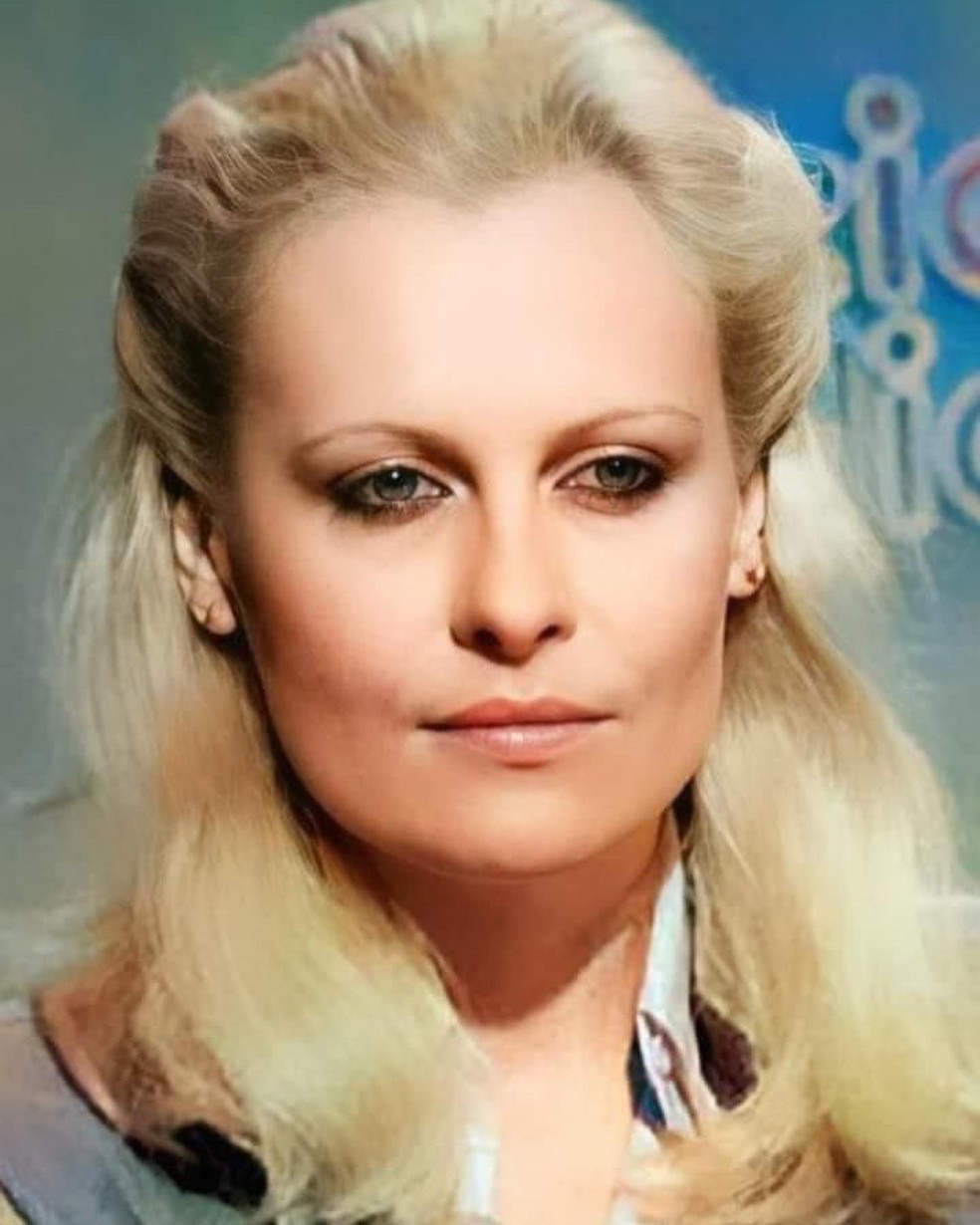 Ana Maria Braga posta foto dos anos 1970 e famosos elogiam: 'Sempre linda'