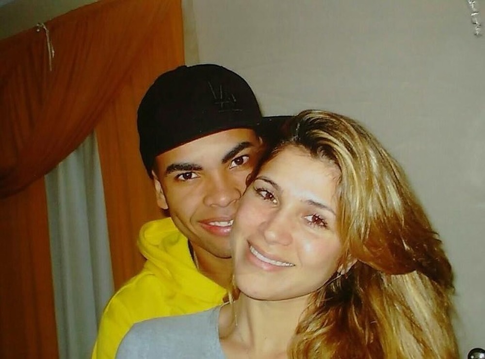 Dani Souza completa 12 anos com Dentinho: 'Sacrifício de estarmos longe valerá a pena'