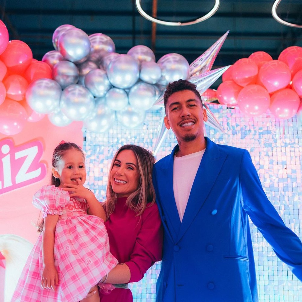 Roberto Firmino comemora aniversário de 3 anos de filha com festa da ...