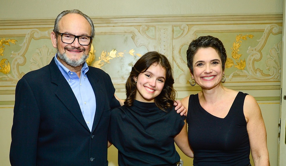 Conheça os famosos que como Sabrina Petraglia moram longe dos filhos