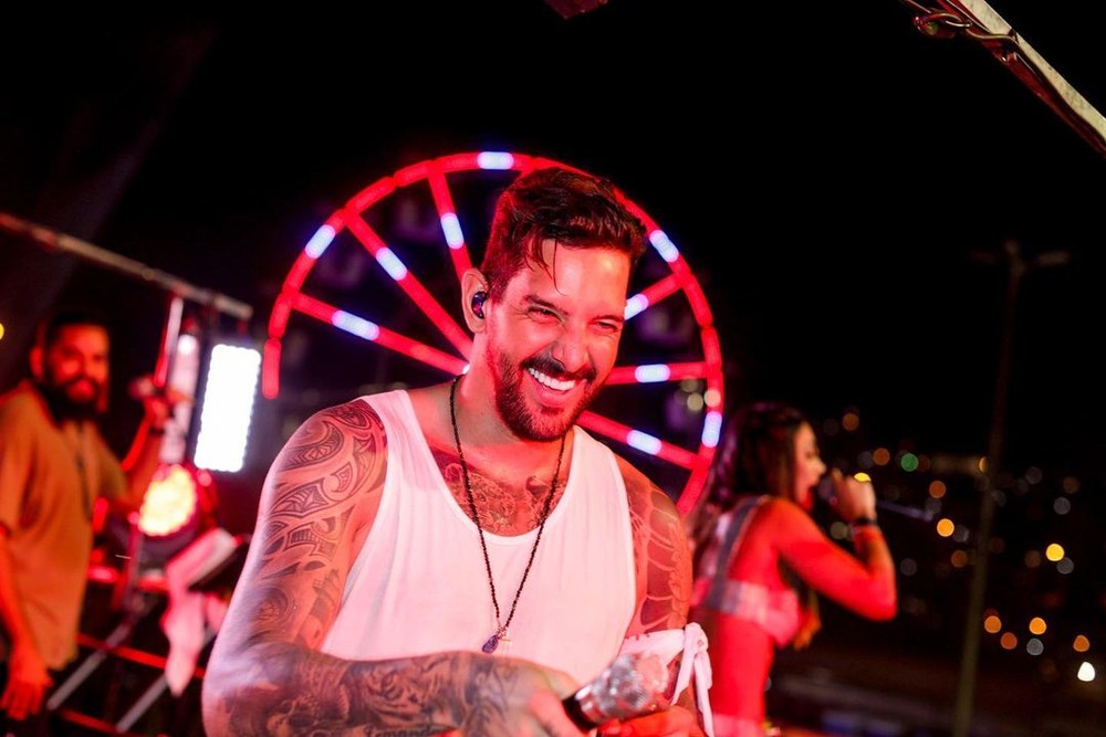 Felipe Pezzoni comemora 10 anos à frente da Banda Eva: “História bem ...