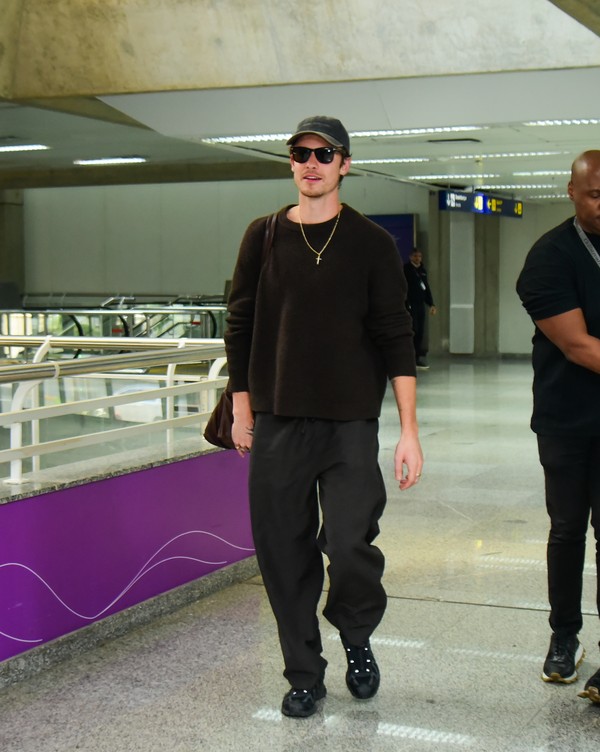 Shawn Mendes desembarca no Brasil para o Dia dos Namorados com Bruna ...