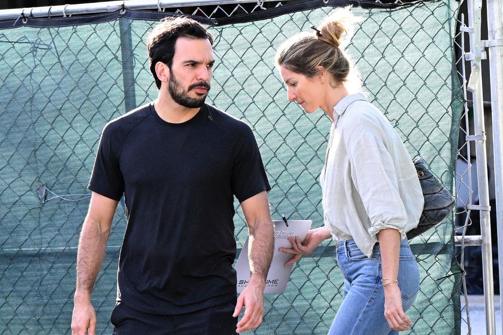 Gisele Bündchen anuncia gravidez exatamente 2 anos após se separar de ...