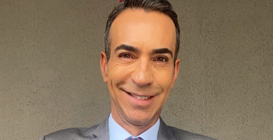 Cesar Tralli leva a filha, Manuella, ao trabalho pela primeira vez ...