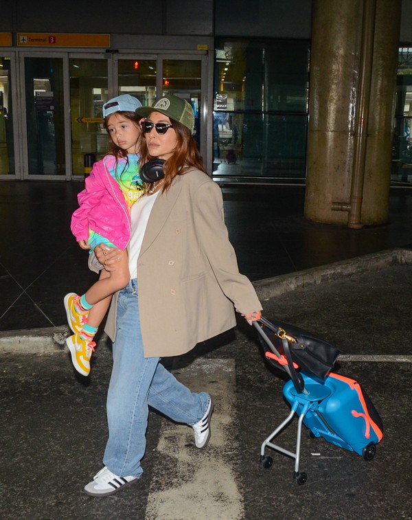 Sabrina Sato desembarca com Zoe em SP após férias em Orlando