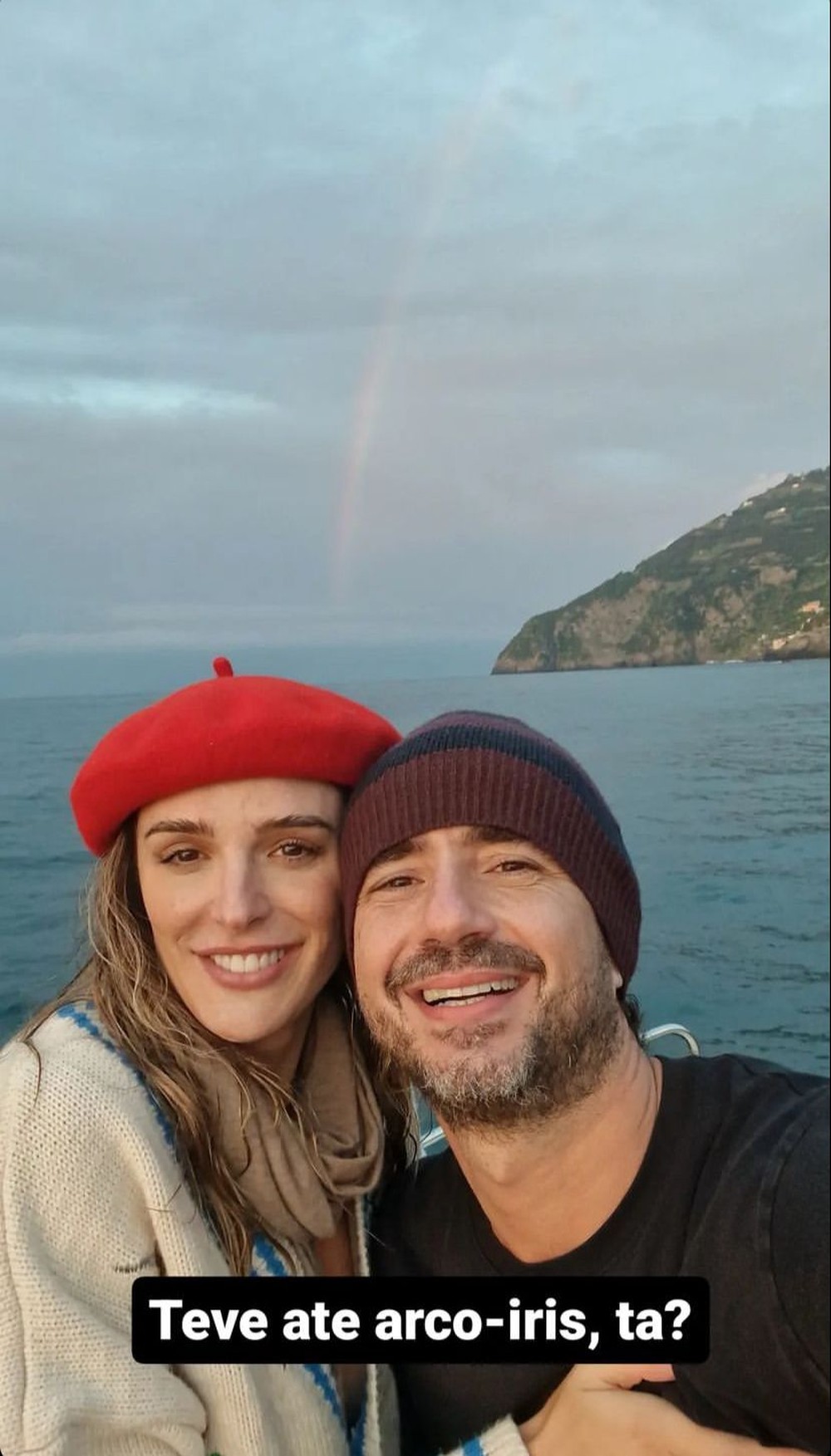 Na Itália, Felipe Andreoli e Rafa Brites finalizam passeio de barco com ...