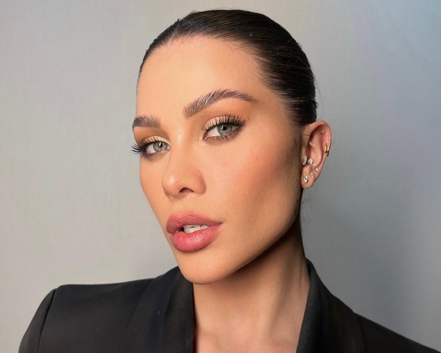 Flavia Pavanelli é criticada após voltar para redes logo após desabafo ...