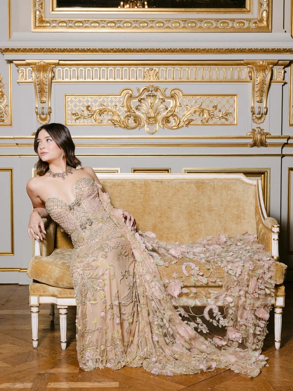 Filha de Angela Basset, neta de Carolina Herrera e alta costura: por ...