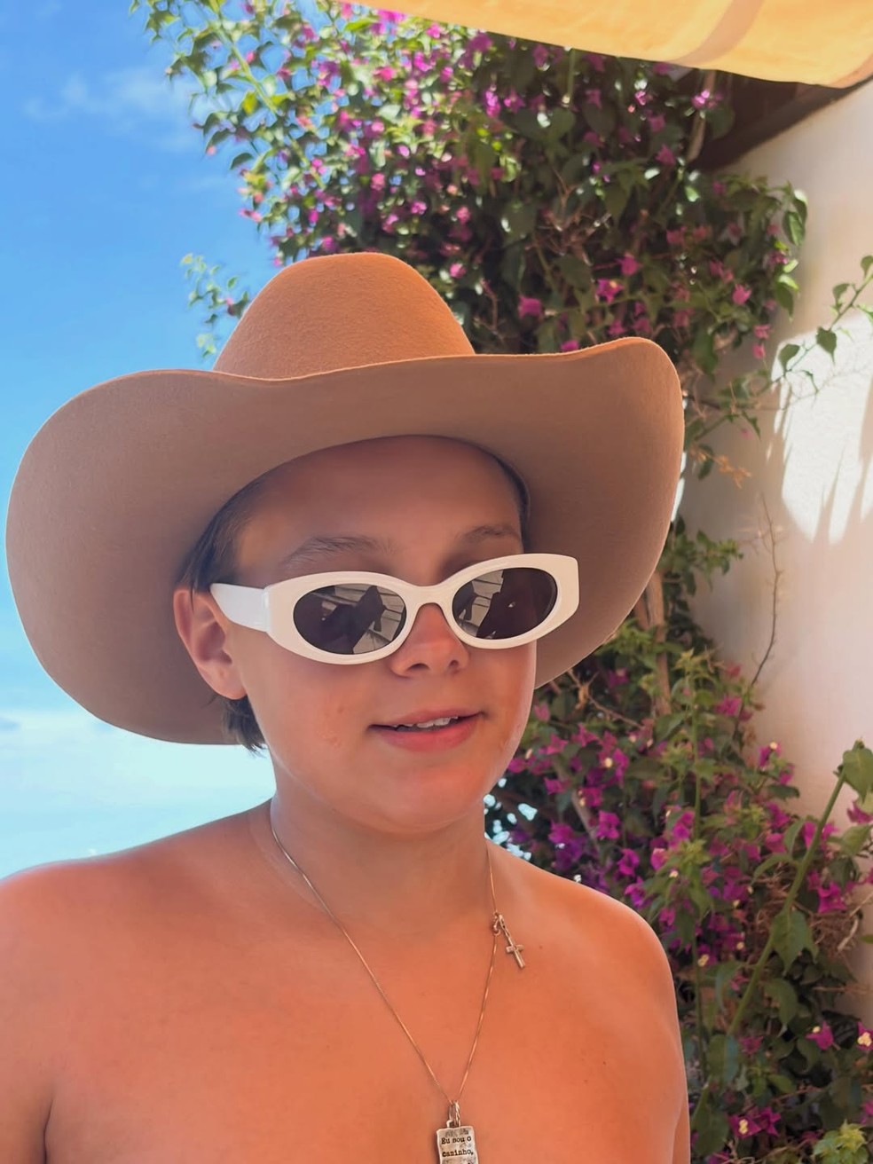 Carol Dantas e Davi Lucca, seu filho de Neymar, curtem passeio de barco ...
