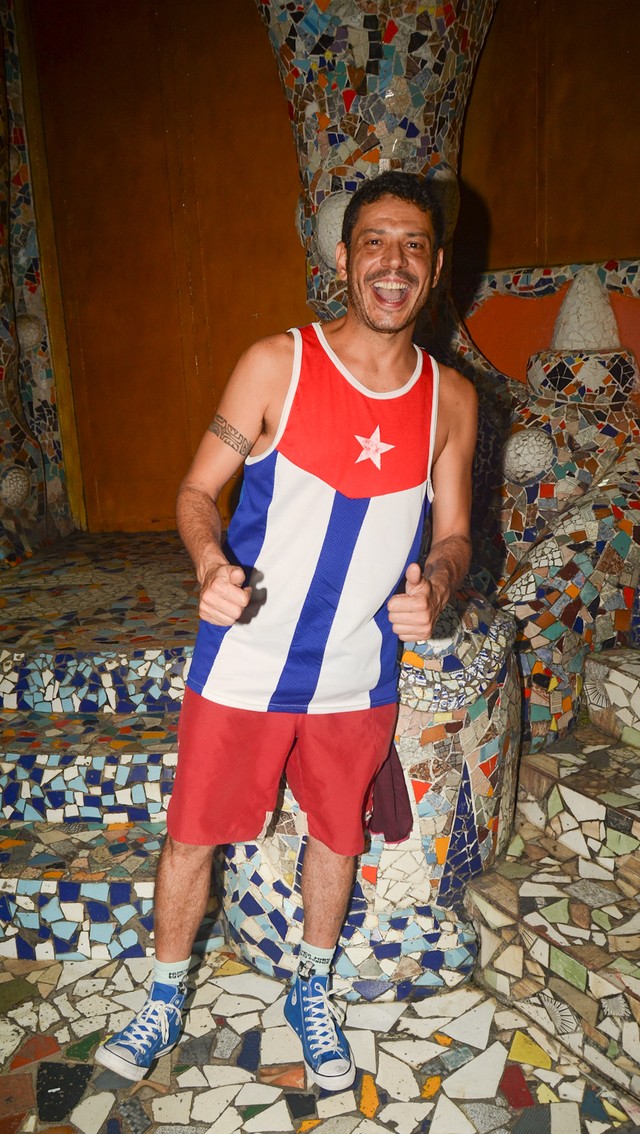 Bailão, funk e amigos famosos: Samara Felippo comemora 45 anos em grande estilo