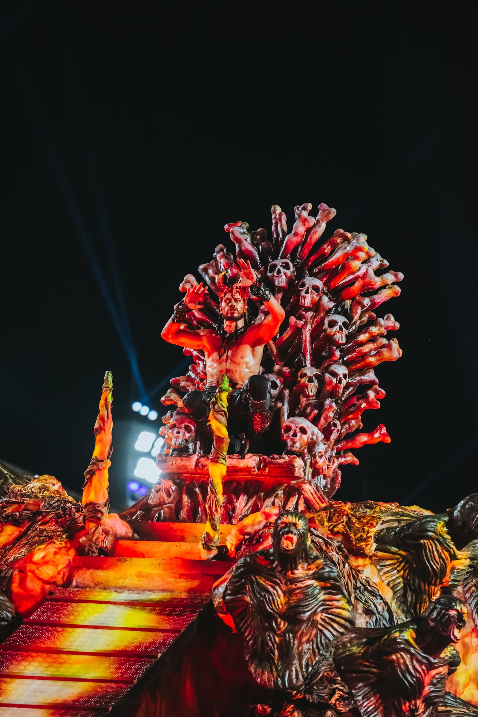 Lore Improta celebra mais um desfile como musa da Viradouro: 'Lugar ...