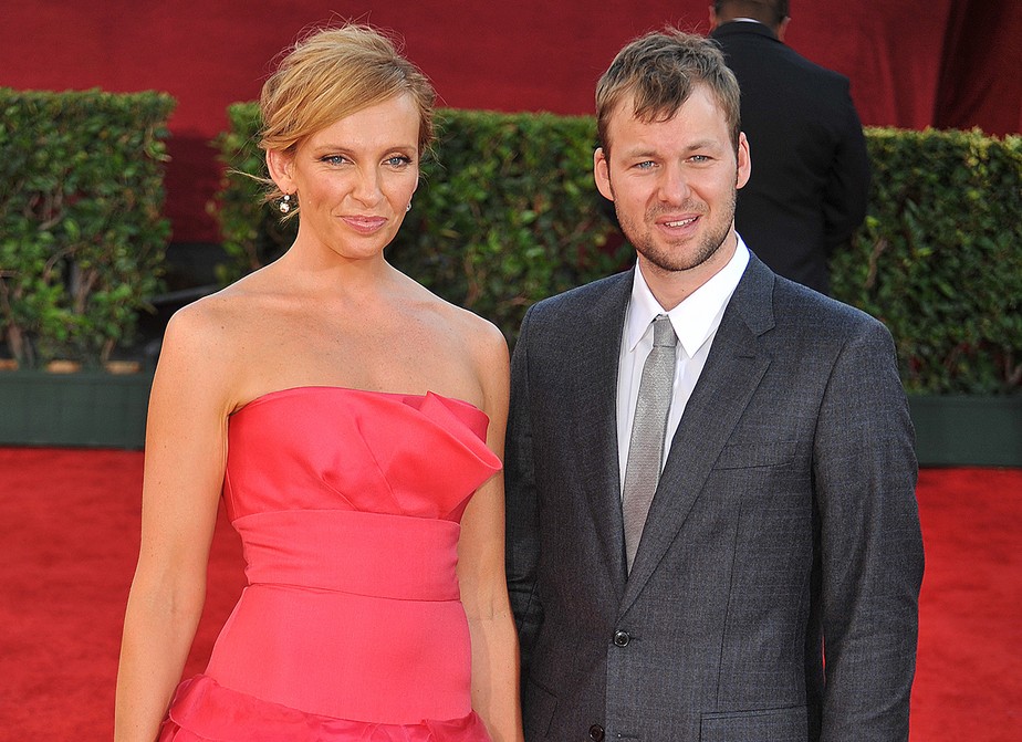 Toni Collete anuncia separação após marido ser clicado beijando outra ...