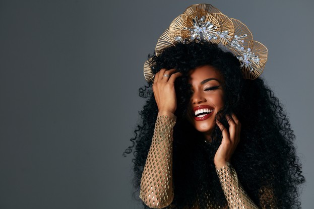 Saiba tudo sobre: Pâmella Gomes | Rainha de bateria da Tom Maior