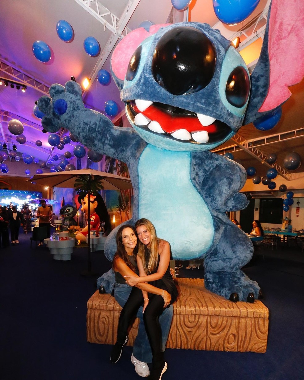 Três dias de montagem, 4 mil doces e mais detalhes do luxuoso aniversário das gêmeas de Ivete ...