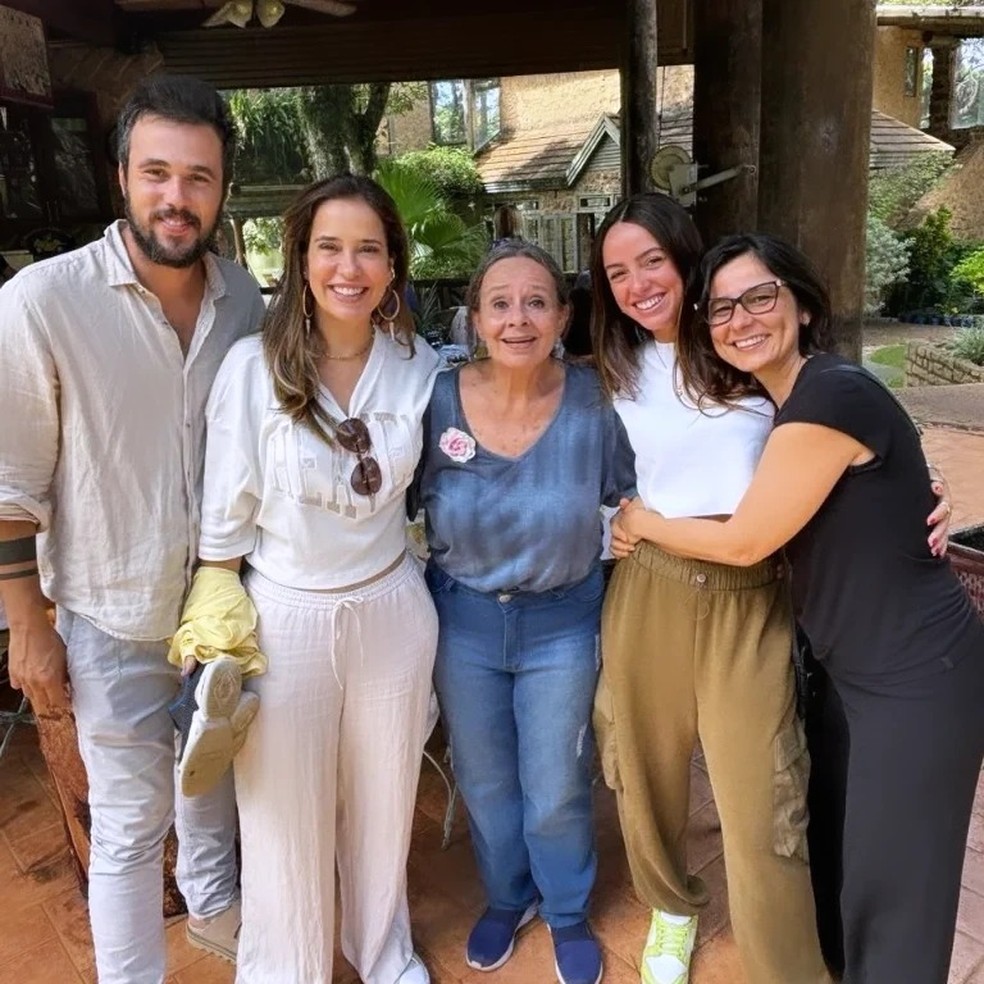 Lima Duarte celebra 94 anos de idade em família