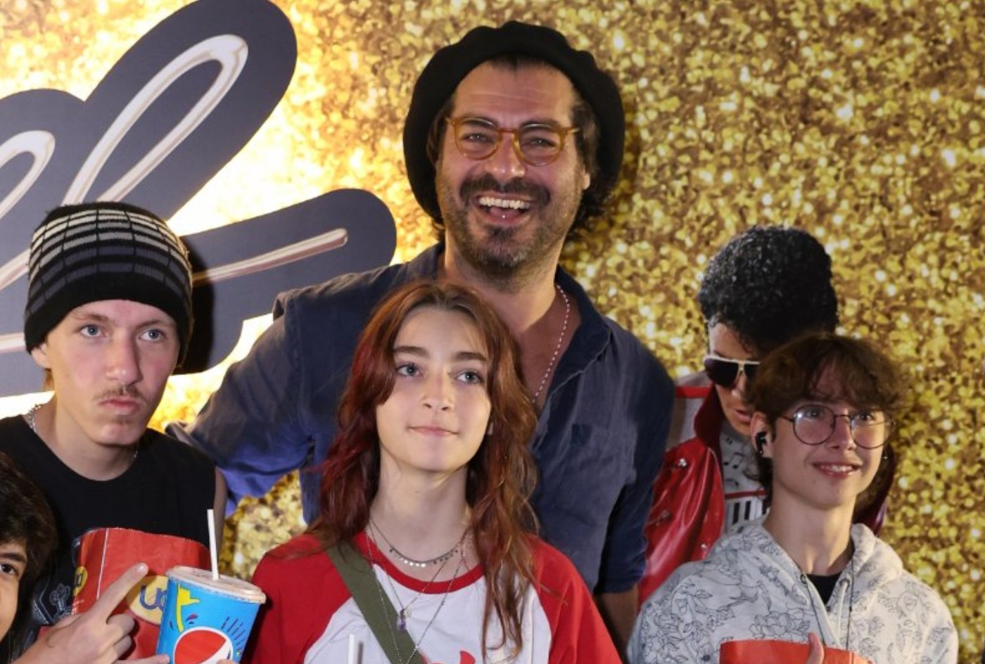 Thiago Lacerda leva filhos ao cinema para assistir ao filme sobre ...