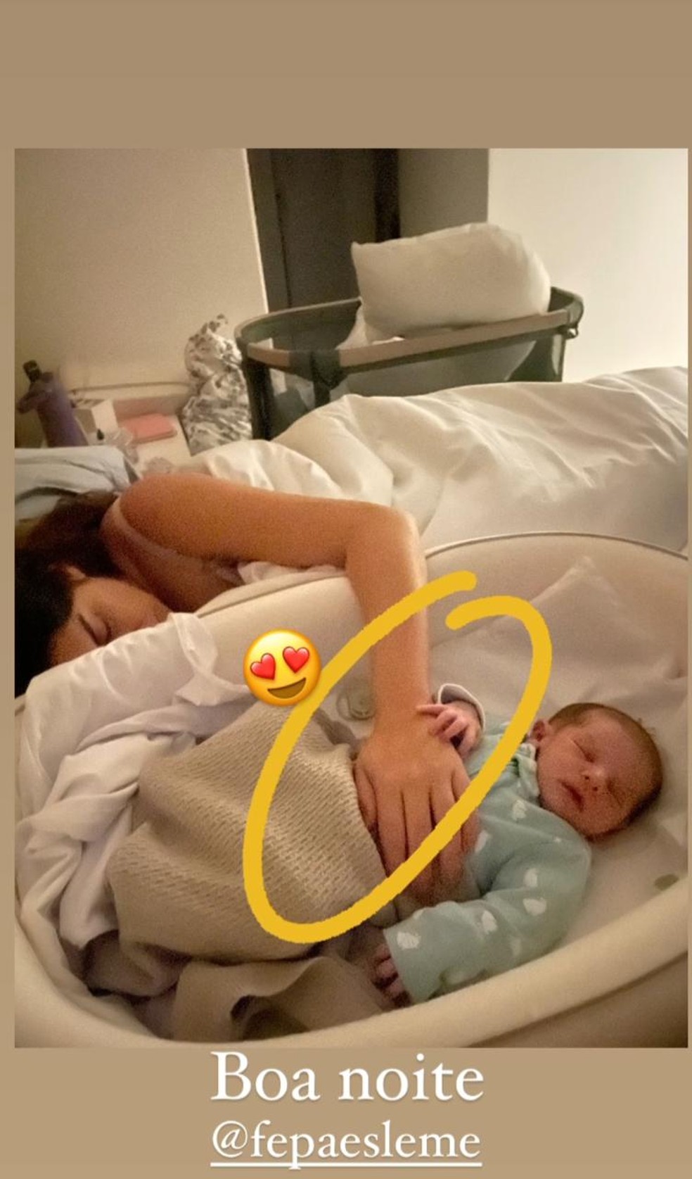 Noivo Mostra Fernanda Paes Leme Dormindo Abraçada No Berço Da Filha