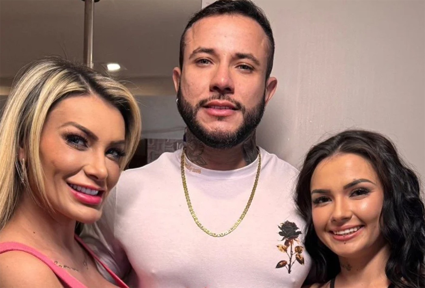 Andressa Urach anuncia conteúdo adulto com a própria irmã, Pâmela Urach ...