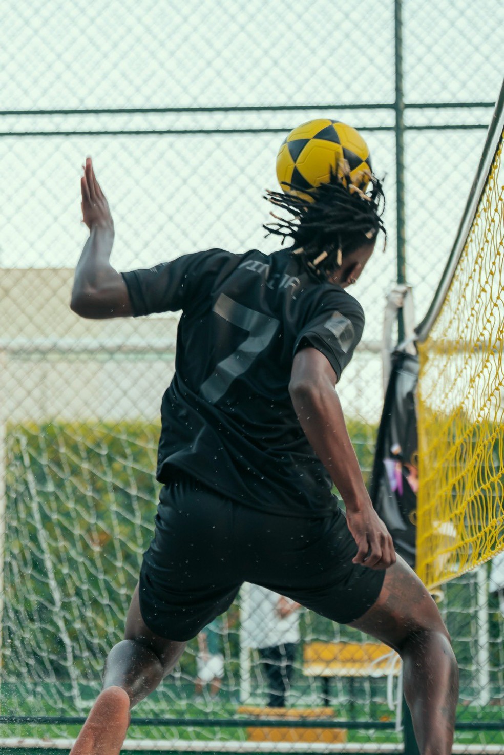 Vini Jr. mostra dia de treino e refeição com Neymar, e tieta craque ...