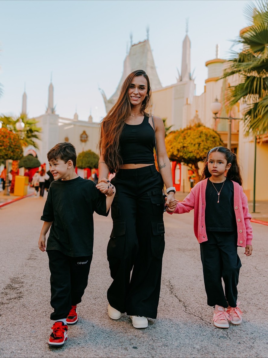 Tainá Militão abre álbum de fotos de dia no parque em Madri com os ...