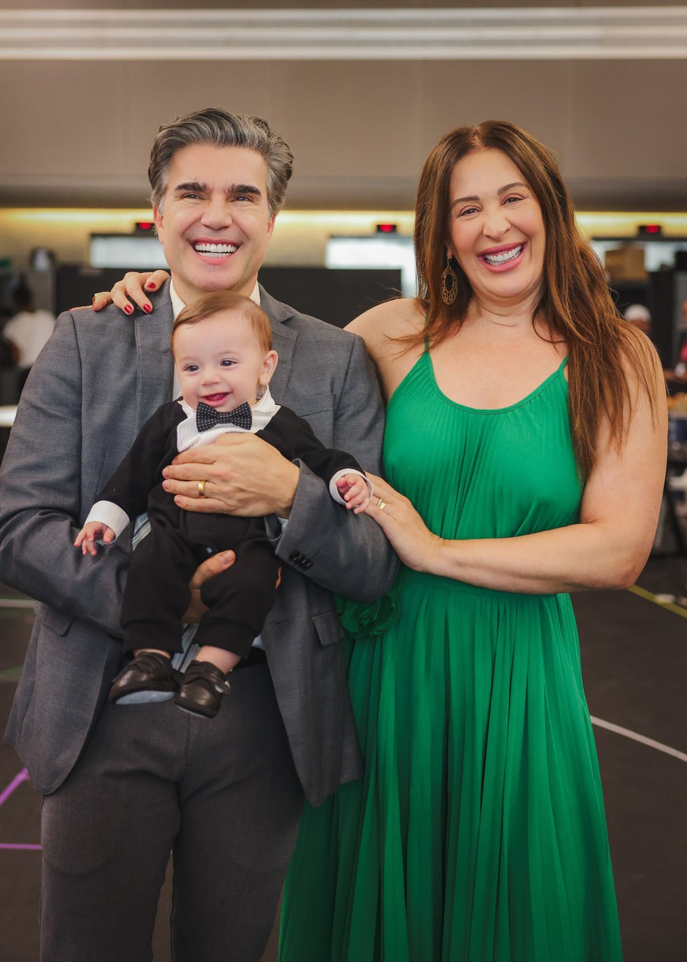 Filho de Claudia Raia e Jarbas Homem de Mello rouba a cena em festa de ...