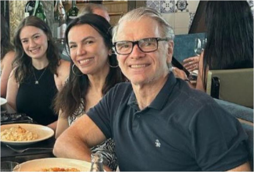 Ana Paula Araujo aparece animada ao celebrar aniversário com o namorado, Bernardinho