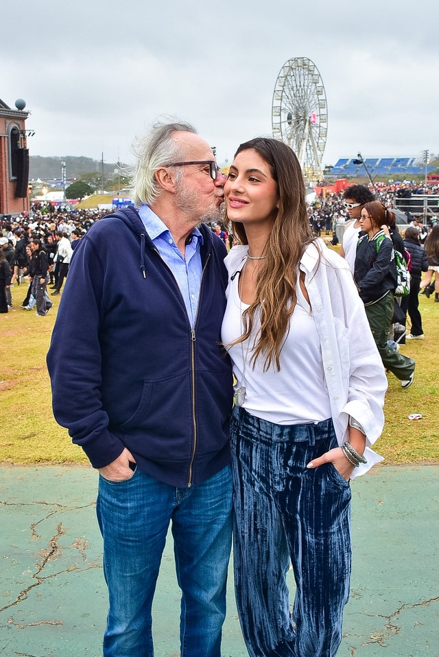 Famosos levam filhos para curtir primeiro dia de The Town; fotos