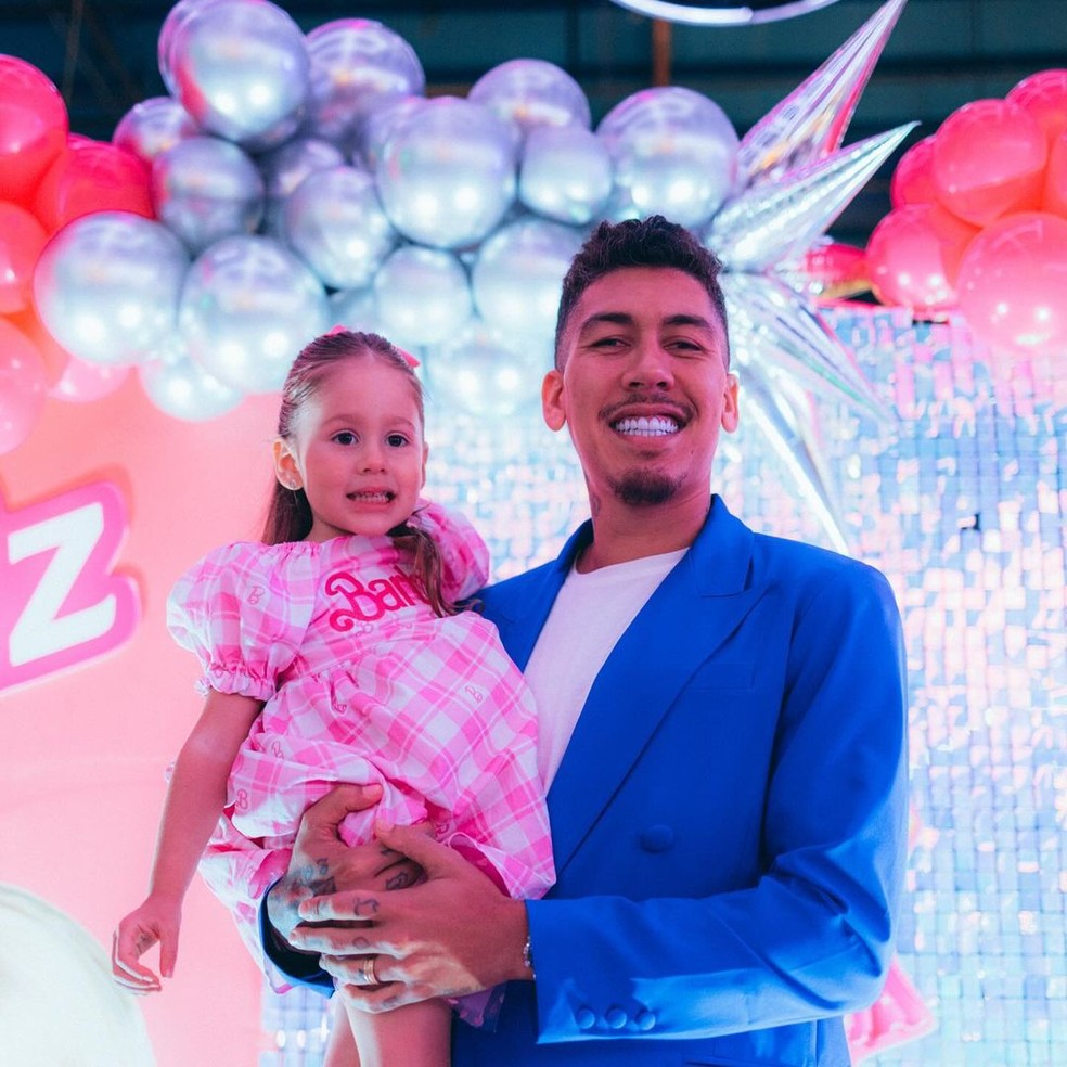 Roberto Firmino comemora aniversário de 3 anos de filha com festa da ...