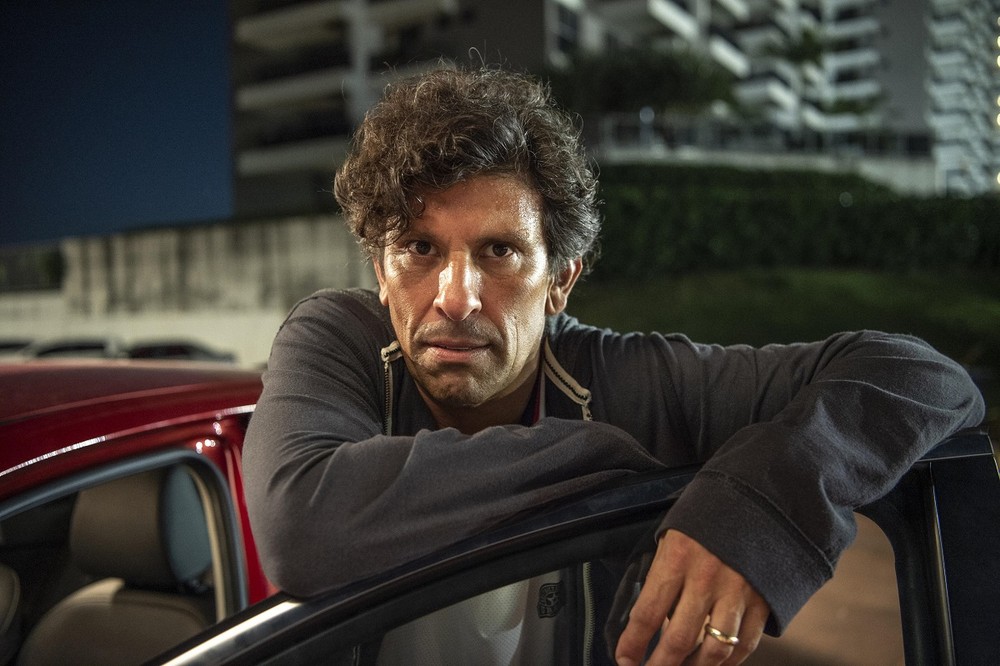 Milhem Cortaz comenta estreia de 'Os Outros' e reflete sobre solidão