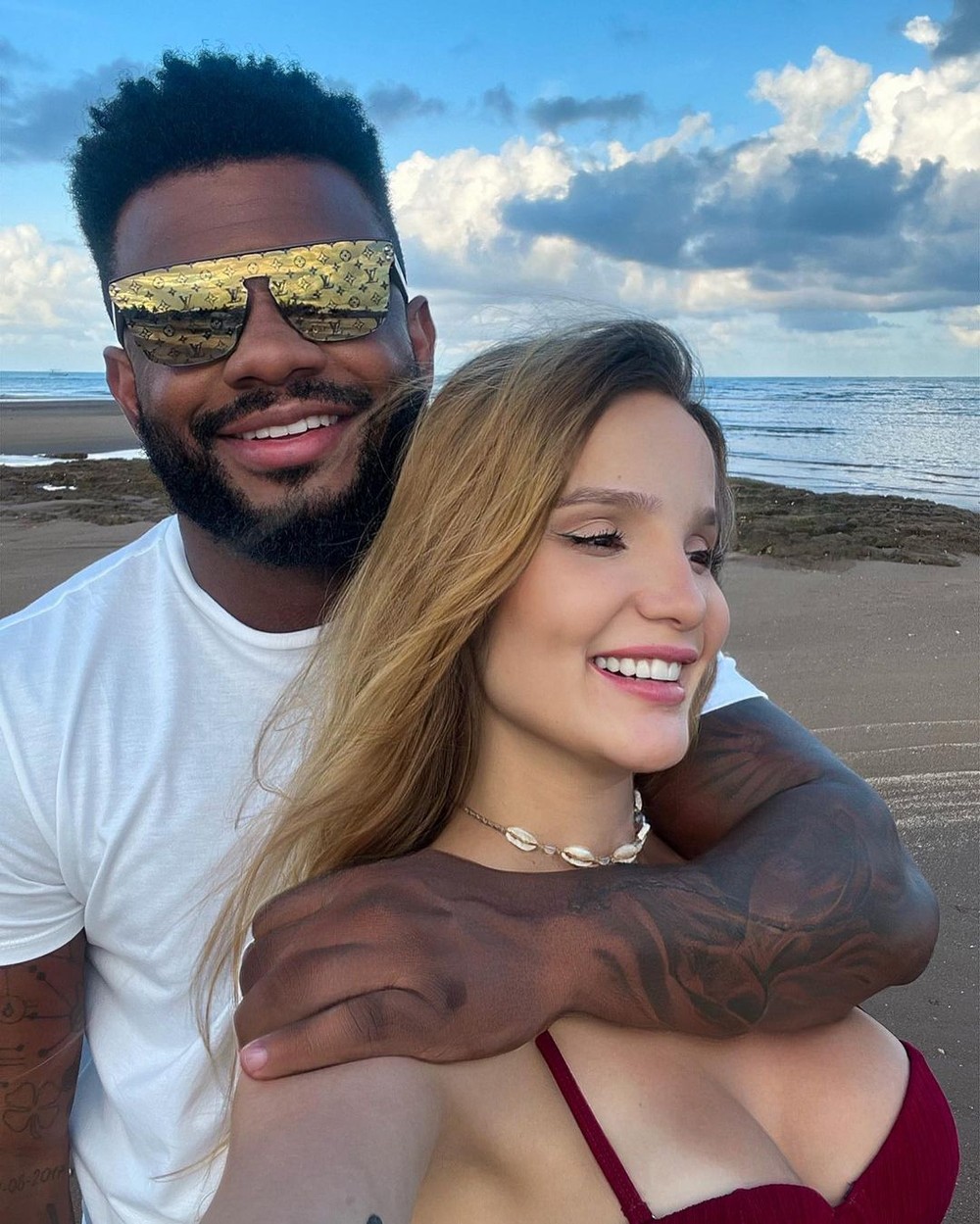 Anna Livya Padilha, a Menina Fantasma, mostra rostinho de filho recém-nascido pela primeira vez