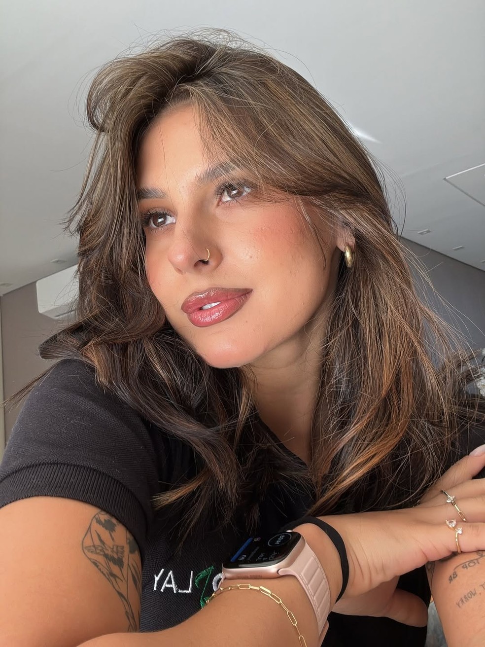 Ex-BBB Kerline elogia Ana Castela, que responde cantada com bom humor