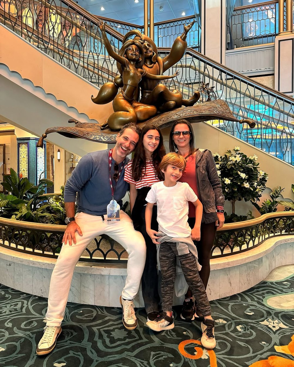 Yanna Lavigne, Julia Faria e mais famosos levam filhos a novo navio da ...