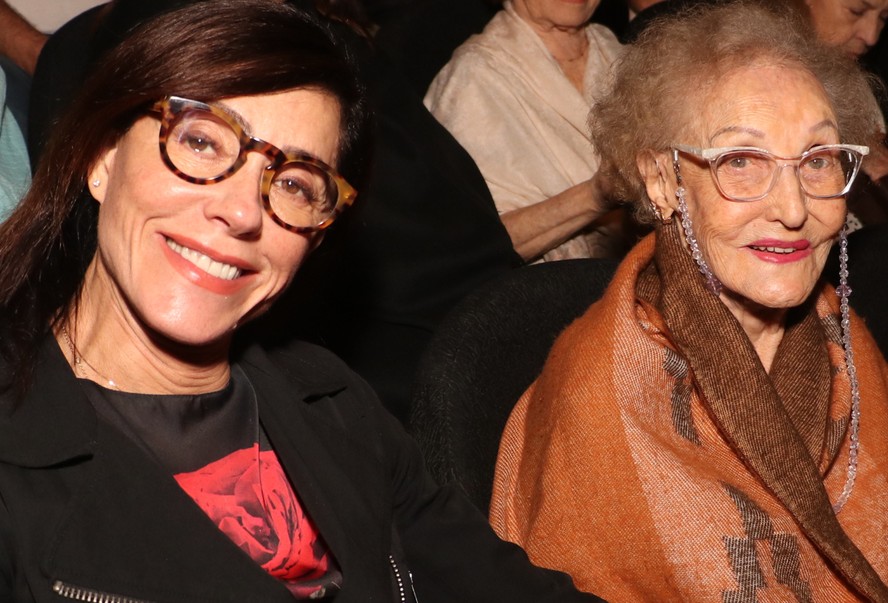 Christiane Torloni posa com a mãe, Monah Delacy, em espetáculo de balé