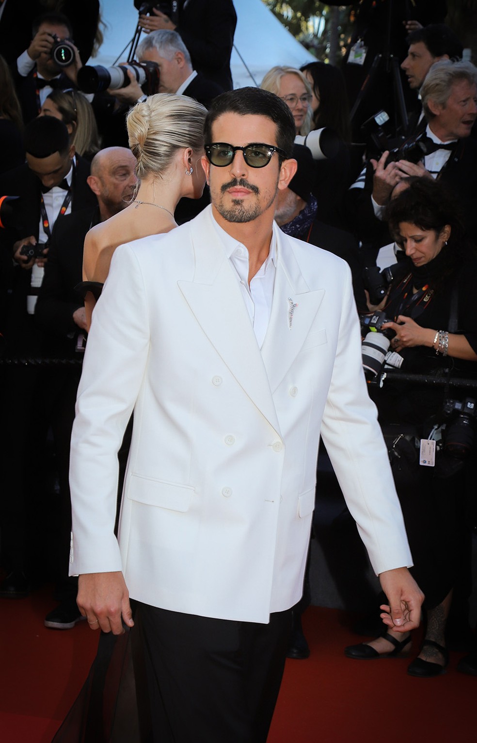 Enzo Celulari e Isabelle Drummond conferem estreia de 'Megalopolis' no ...