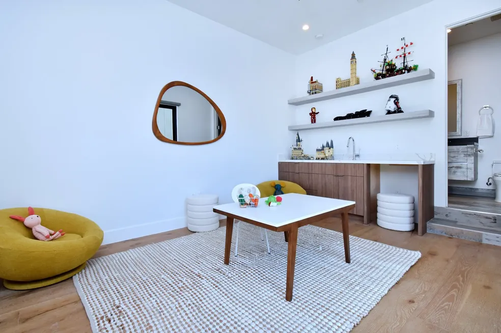 Macaulay Culkin coloca casa em Los Angeles à venda por R$ 16,4 milhões