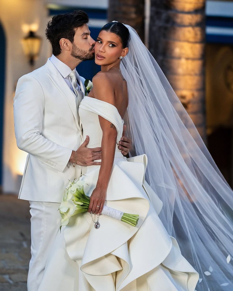 Mariano posta mais fotos de casamento com Jakelyne Oliveira: 'Ainda em ...