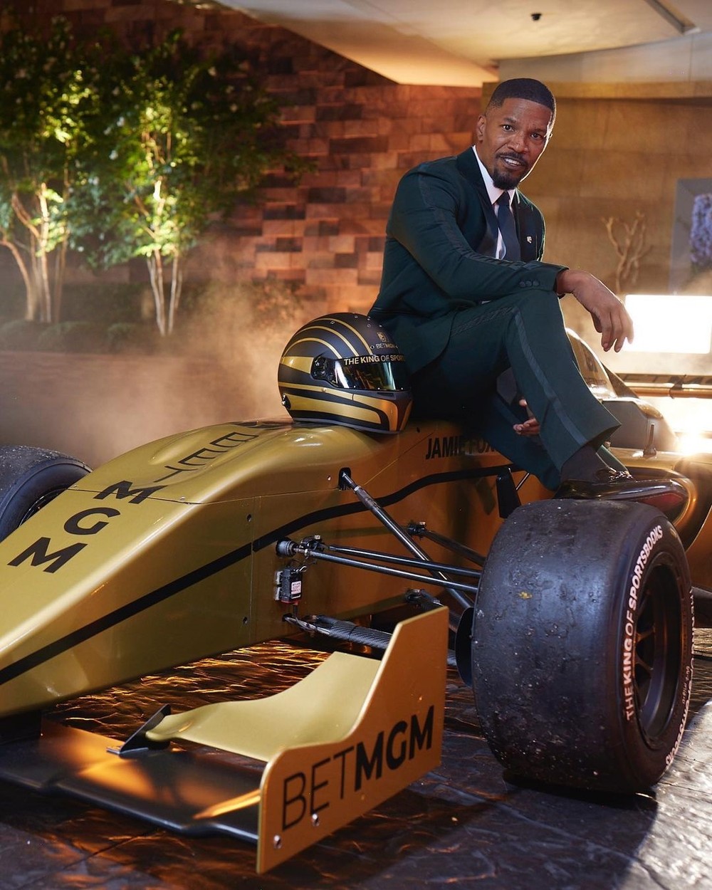 Jamie Foxx publica foto três meses após internação misteriosa: 'Tem ...