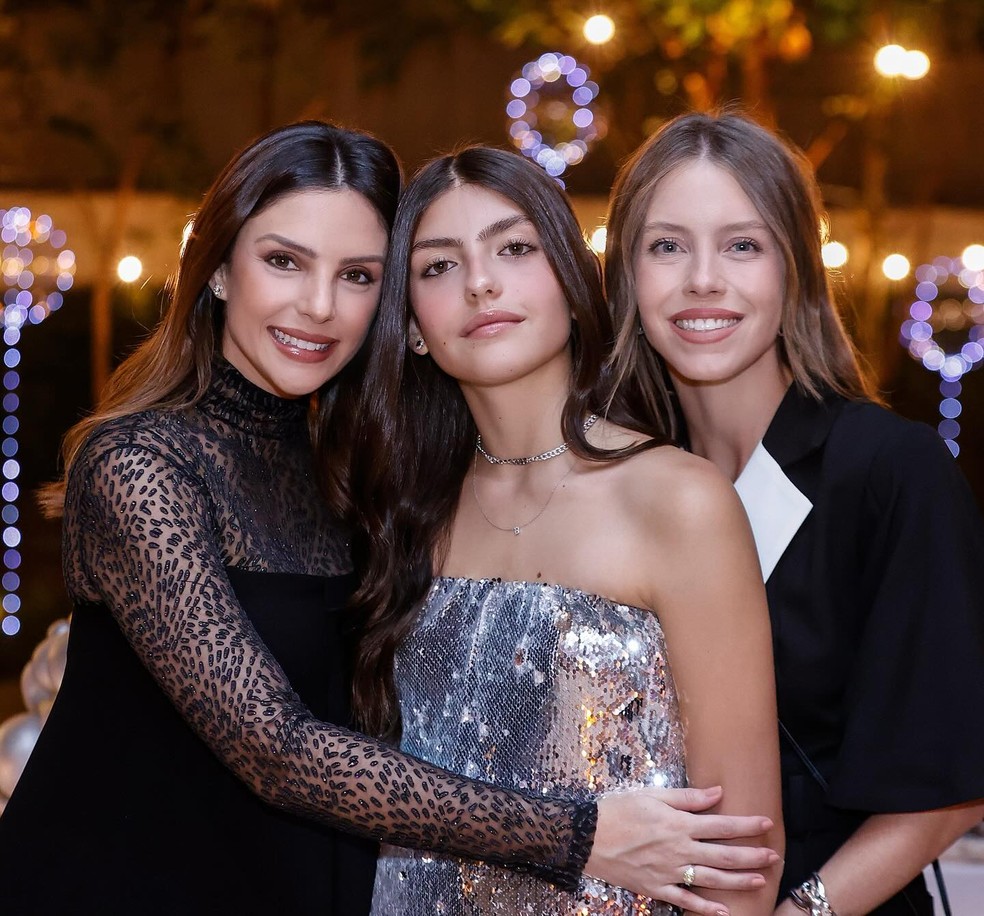 Filha de Carol Celico e Kaká faz festa para comemorar 13 anos e usa ...