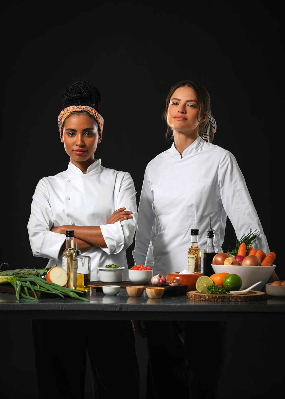 Agatha Moreira e Gabz fazem ensaio inspirado no universo culinário para ...